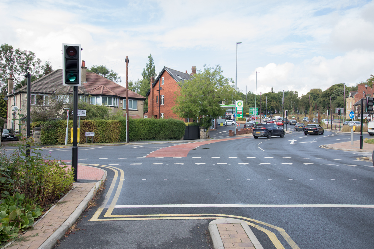 Double Dutch Roundabout in Leeds – HedgehogCycling.co.uk
